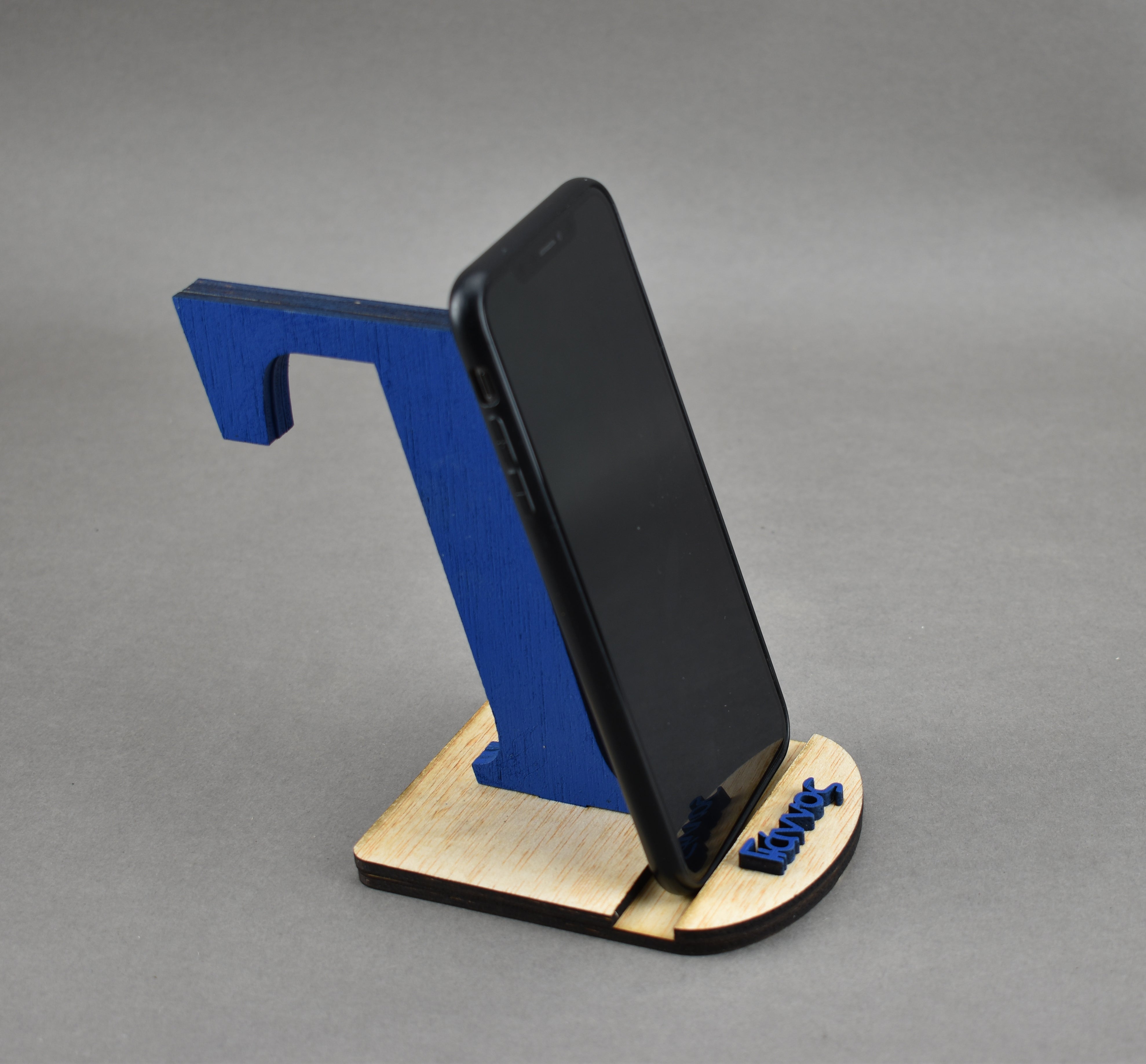 Small stand with Monogram – 3D Revolution